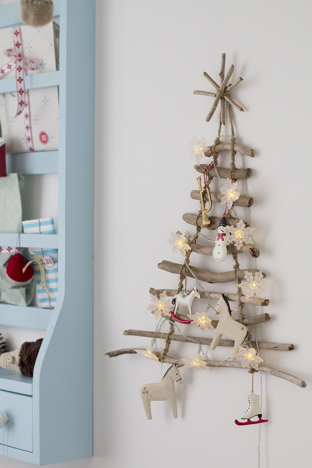 DIY: choinka z patyków - Gu tworzy