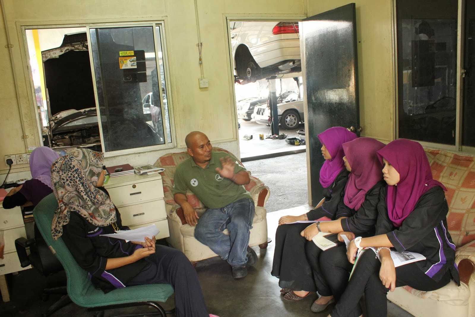 PENGAJIAN MALAYSIA : TOKOH USAHAWAN MARA : EN SHAMSURI RAHMAN (HARRAZ ...