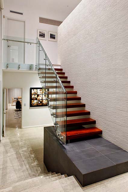 Kaca Tempered (Tempered Glass atau Toughened Glass) | Materialpilihanku