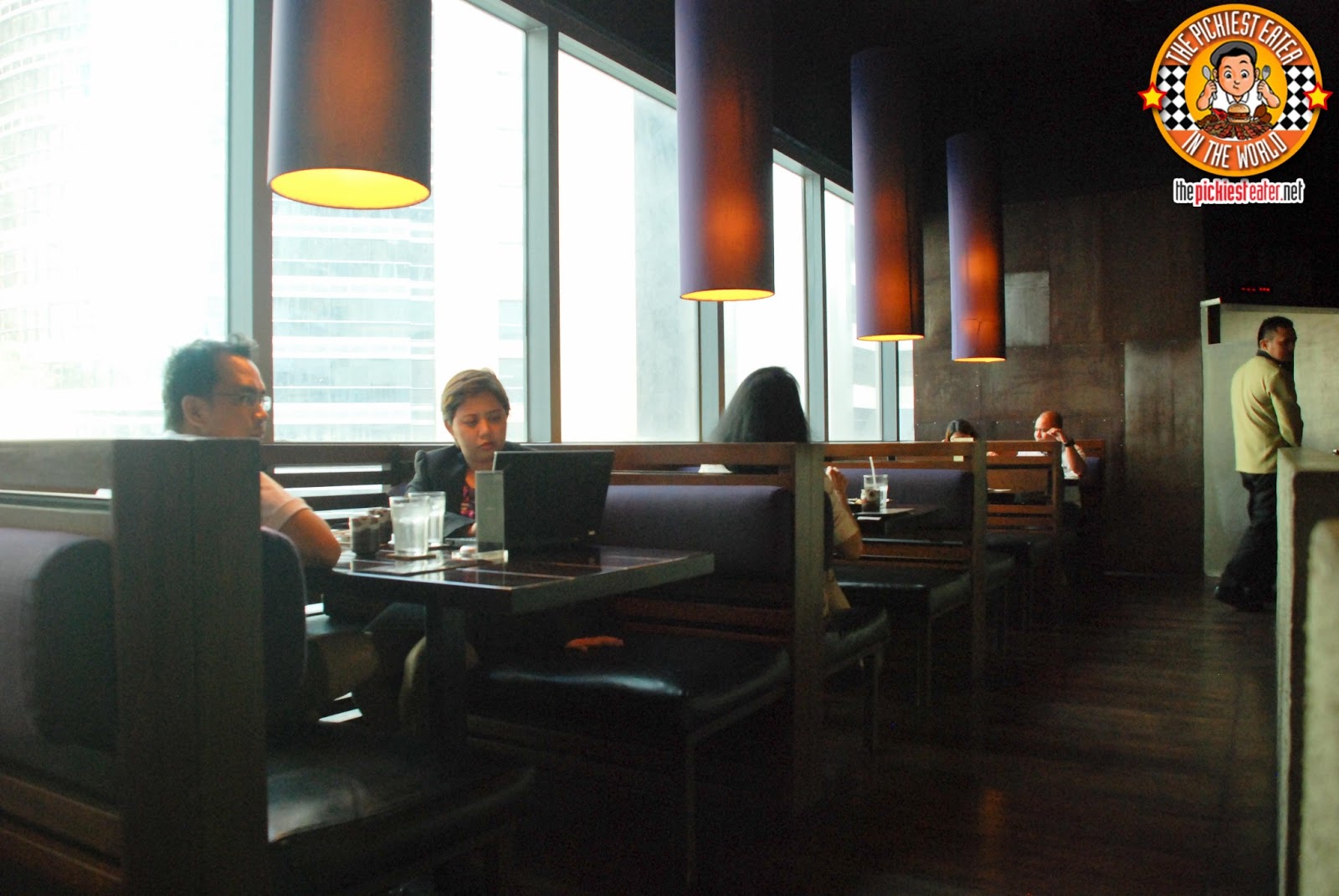 THE PICKIEST EATER IN THE WORLD: YAKU JAPANESE GRILL AT THE PODIUM! - Rinaz