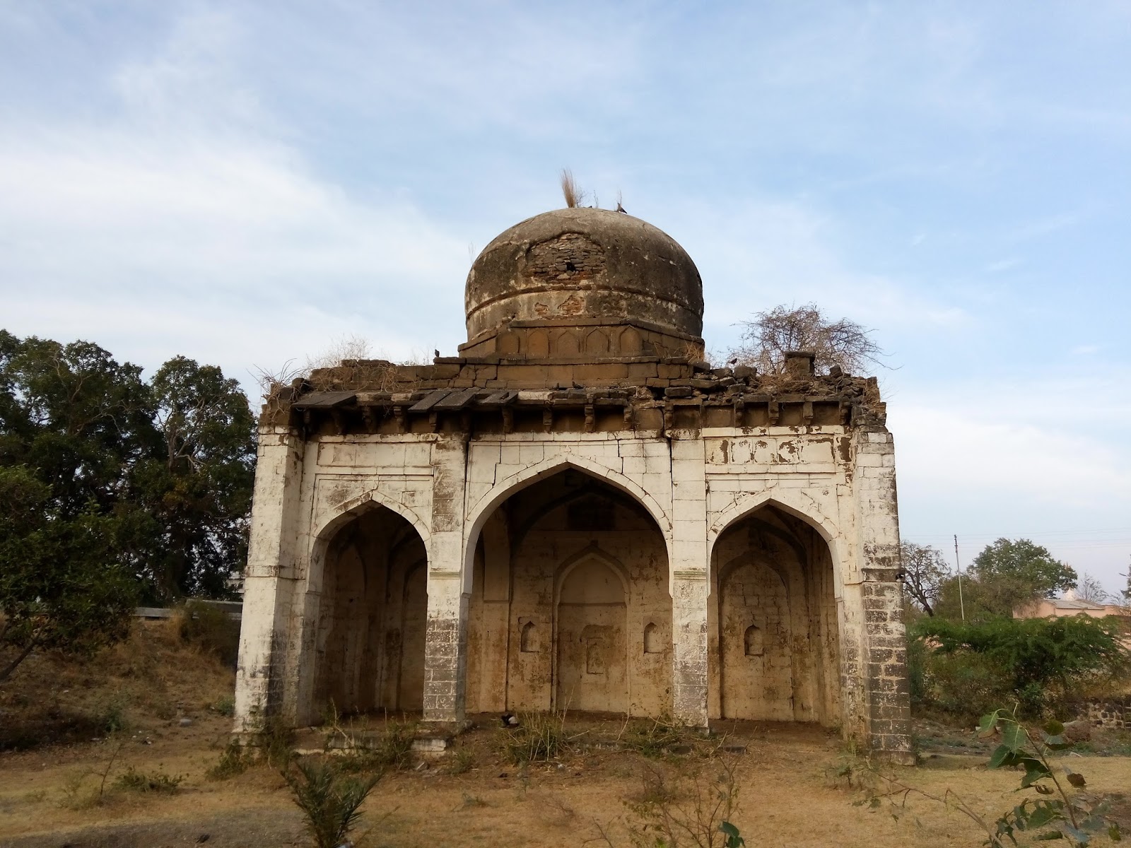 Chand Bibi Tomb in Ahmednagar | The journey of a thousand miles begins ...