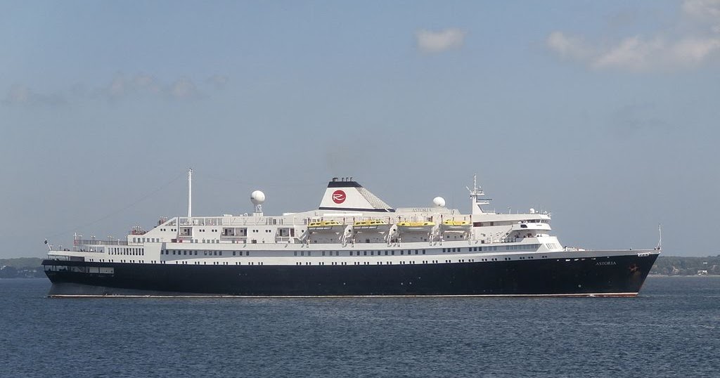mar do porto santo: MV Astoria, a historia de um navio