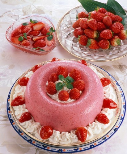 Clo's Sensuous Delights: Parfait Aux Fraises...