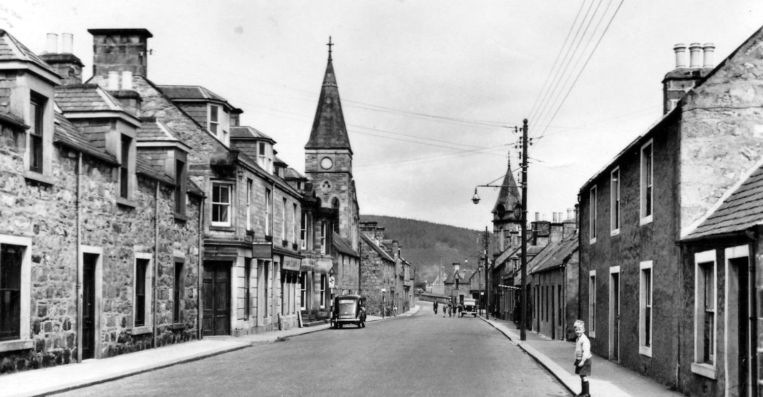 Tour Scotland: Old Photograph High Street Rothes Scotland