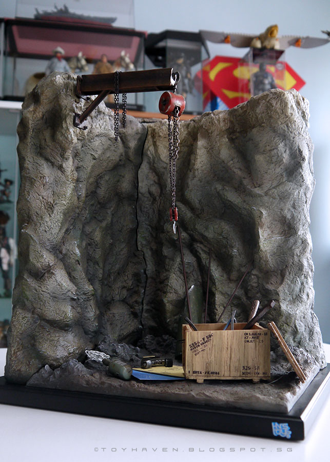toyhaven: REVIEW of IHNS TOYS SO-00001 1/6th scale The Cave scene ...