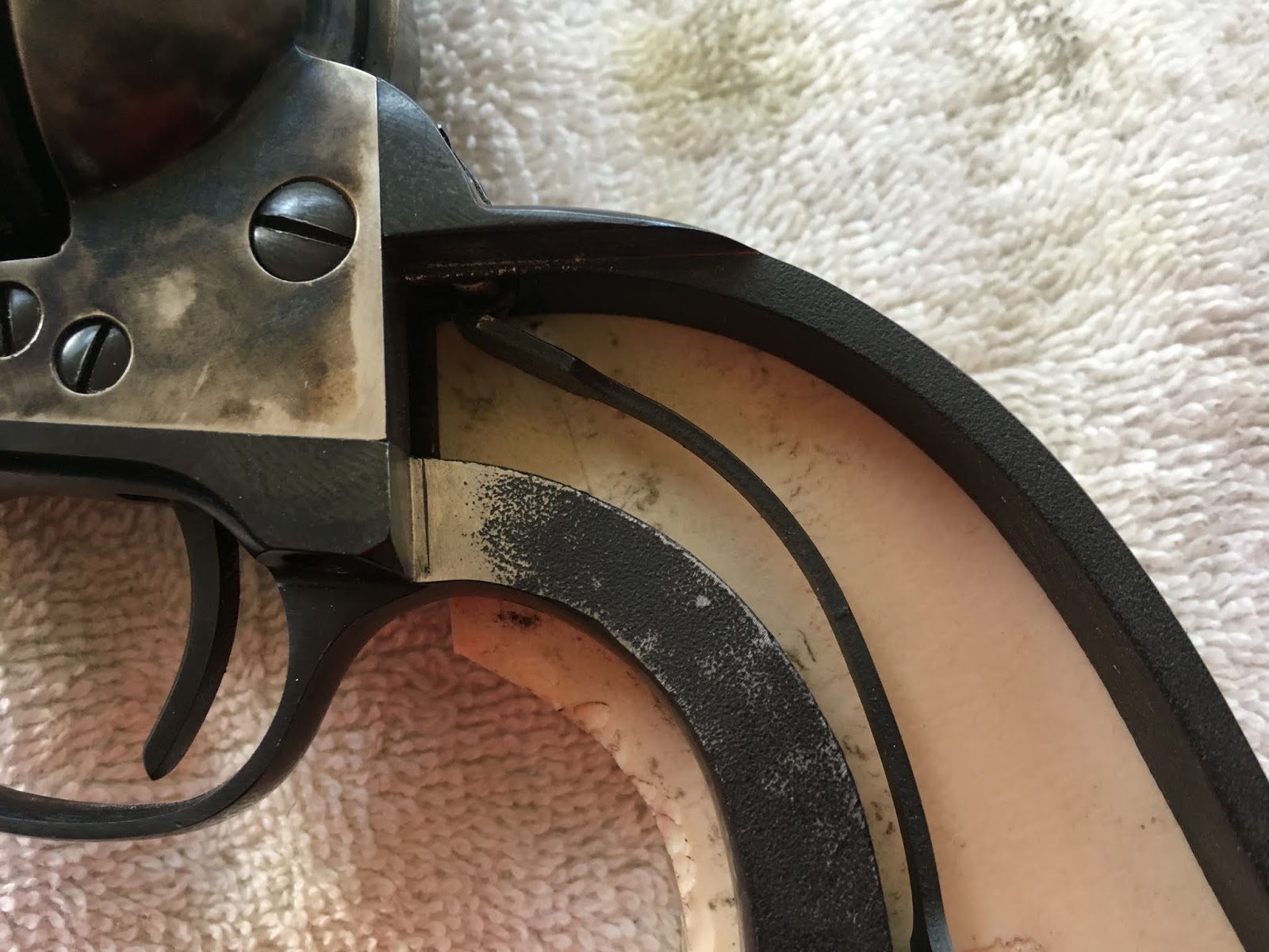 Quick photo essay on fitting grips | Colt Forum