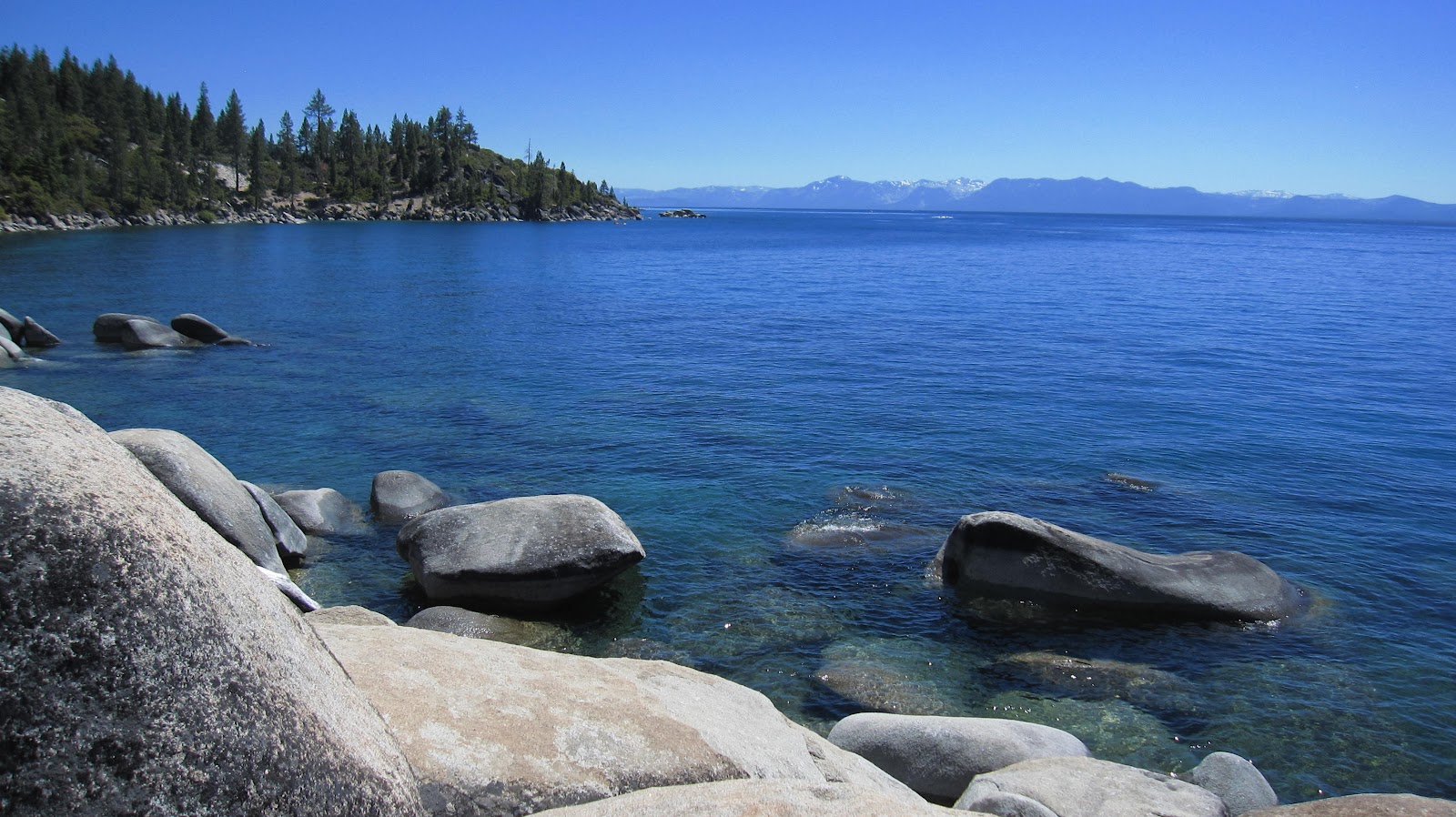 The Traveling Backpackers II: The deep blue of Lake Tahoe