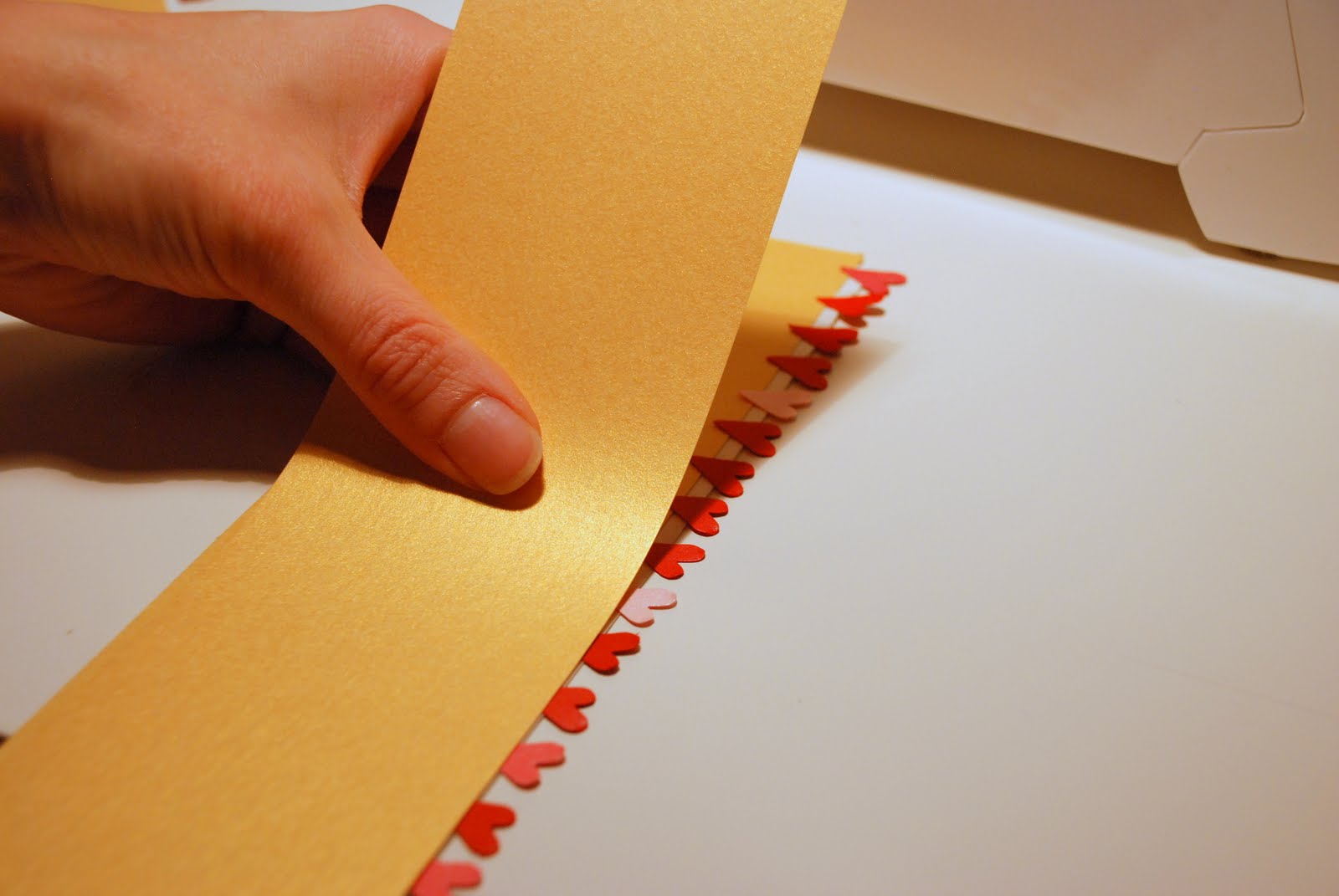 polka dotting my i's: Hearts aplenty: Super simple sewn paper garlands