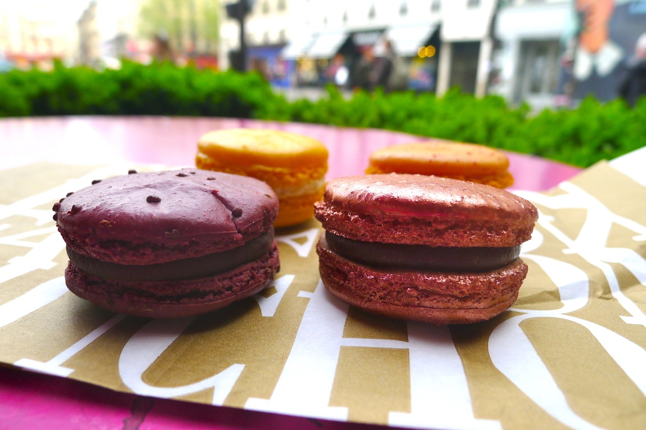 HUNGRY HOSS: A Beginner’s Guide To The Best Macarons in Paris