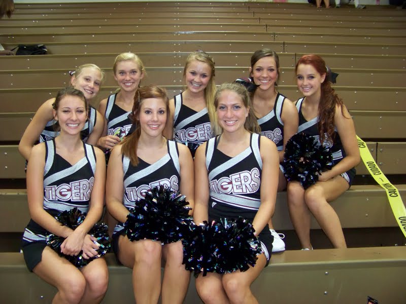 CHS Tiger Cheerleaders: After pep rally pictures