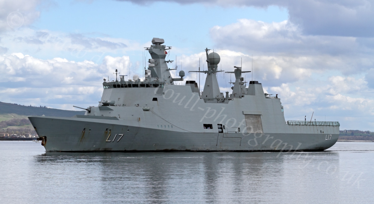 Dougie Coull Photography: Joint Warrior 121 Arrivals - Faslane