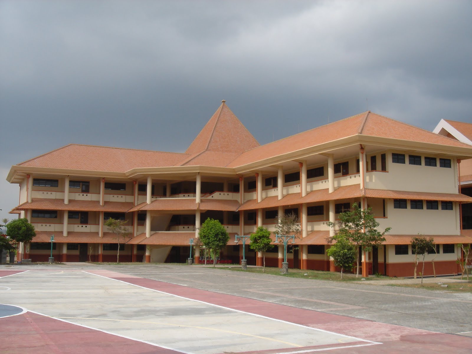 KOTA WISATA: kampus ITN malang