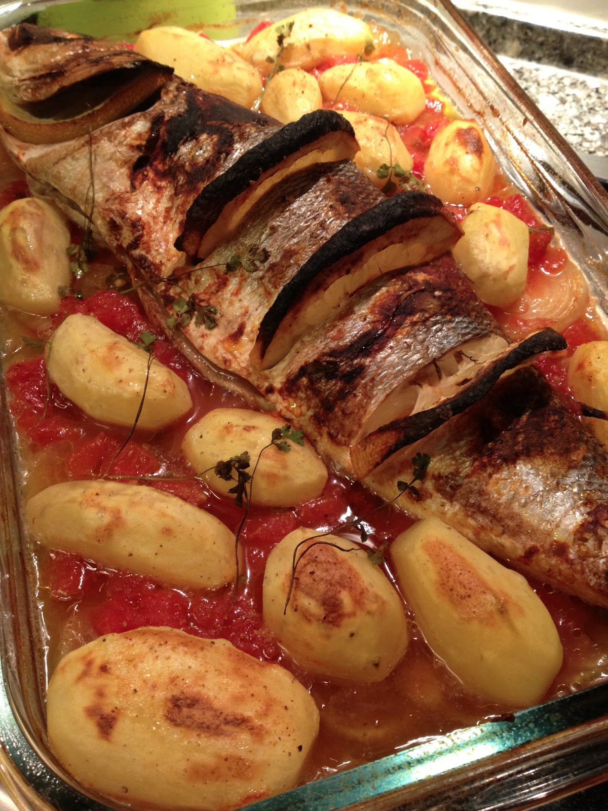 A Tasca do Rato: Robalo assado no forno com limão, à moda do JE