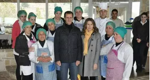 EINAI MIA XAΡΑ! Ο ΑΣΑΝΤ ΠΗΓΕ ΣΤΗ ΓΕΝΝΕΤΕΙΡΑ ΤΟΥ ΚΑΙ ΕΠΙΣΚΕΦΘΗΚΕ ΤΟΝ ...