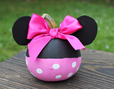 DIY: Not So Spooky Minnie Mouse Pumpkin | Viva Fashion