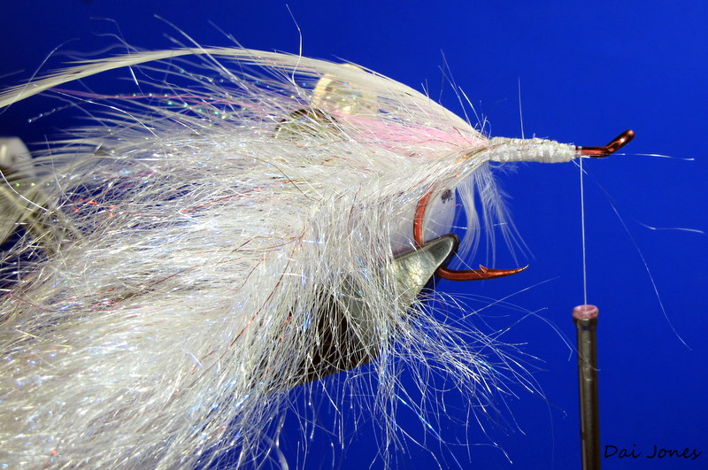 Flies step by step: Squid pattern, step by step.