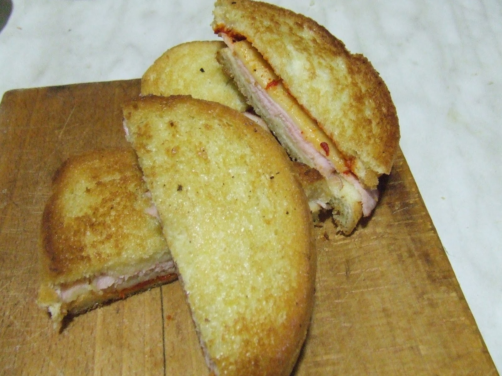 Nalencetovo ćoše: Sendviči sa zlatnom koricom