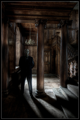 Elisandre - L'Oeuvre au Noir: Exploration urbaine avec Romany WG