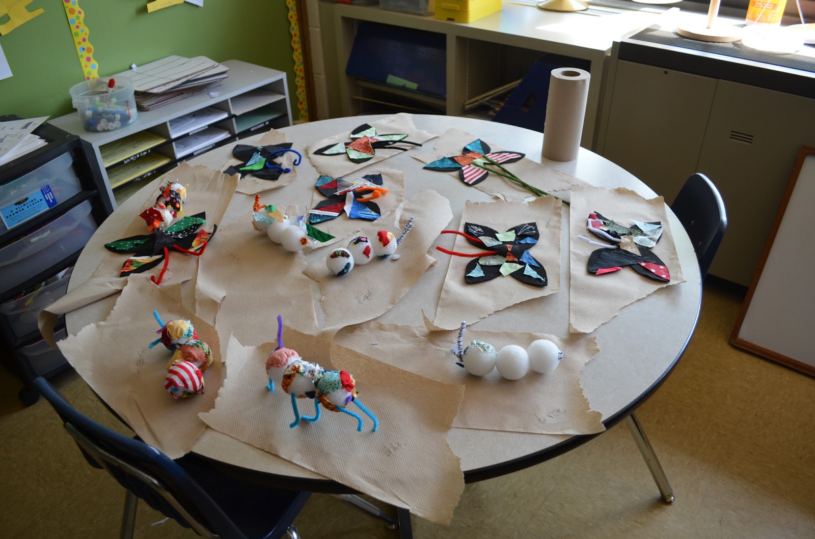 Pinwheel Anna: Art in the Classroom: Caterpillars and Butteflies