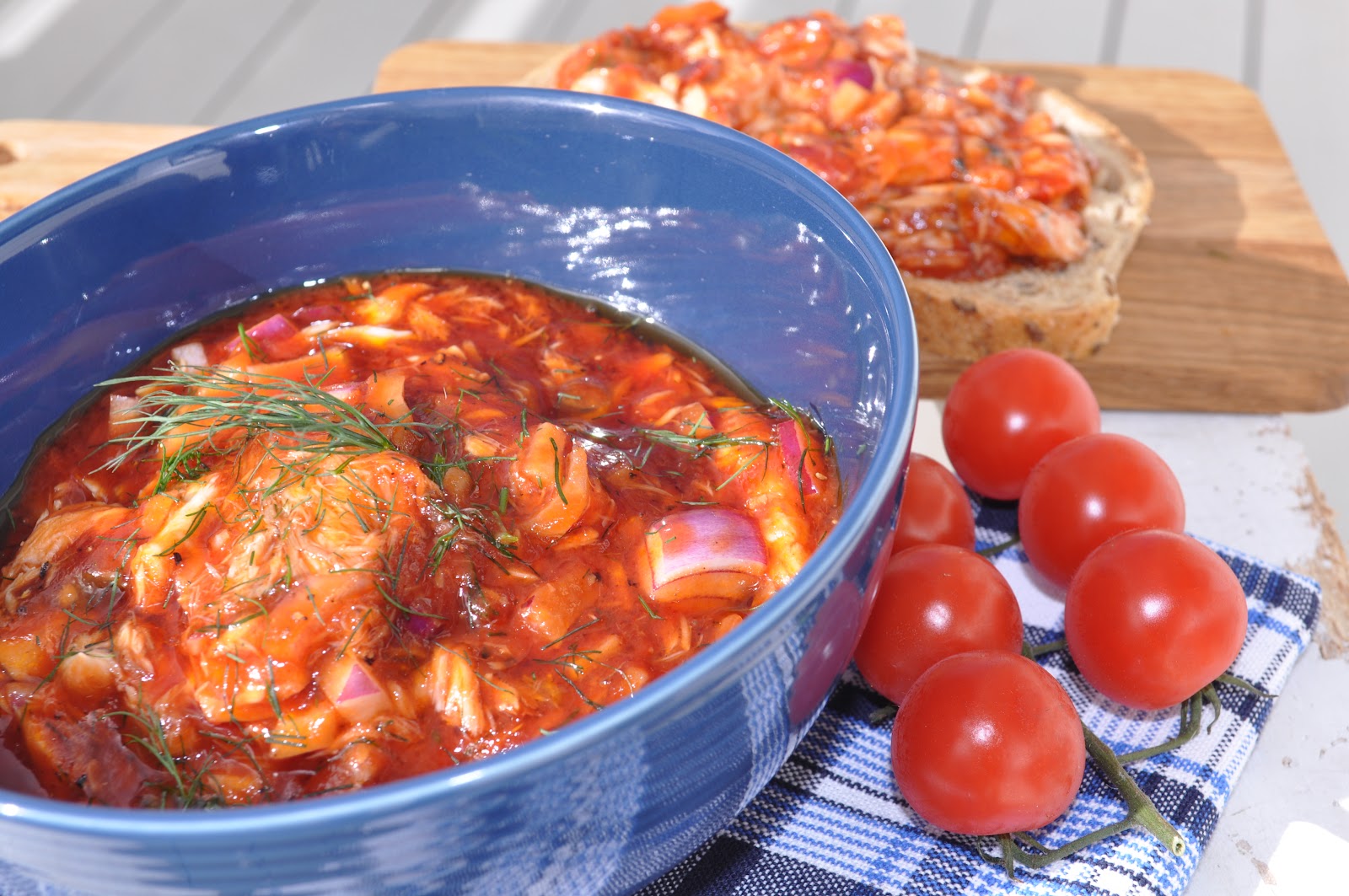 Anne Karins Mat og Vin: Hjemmelaget makrell i tomat