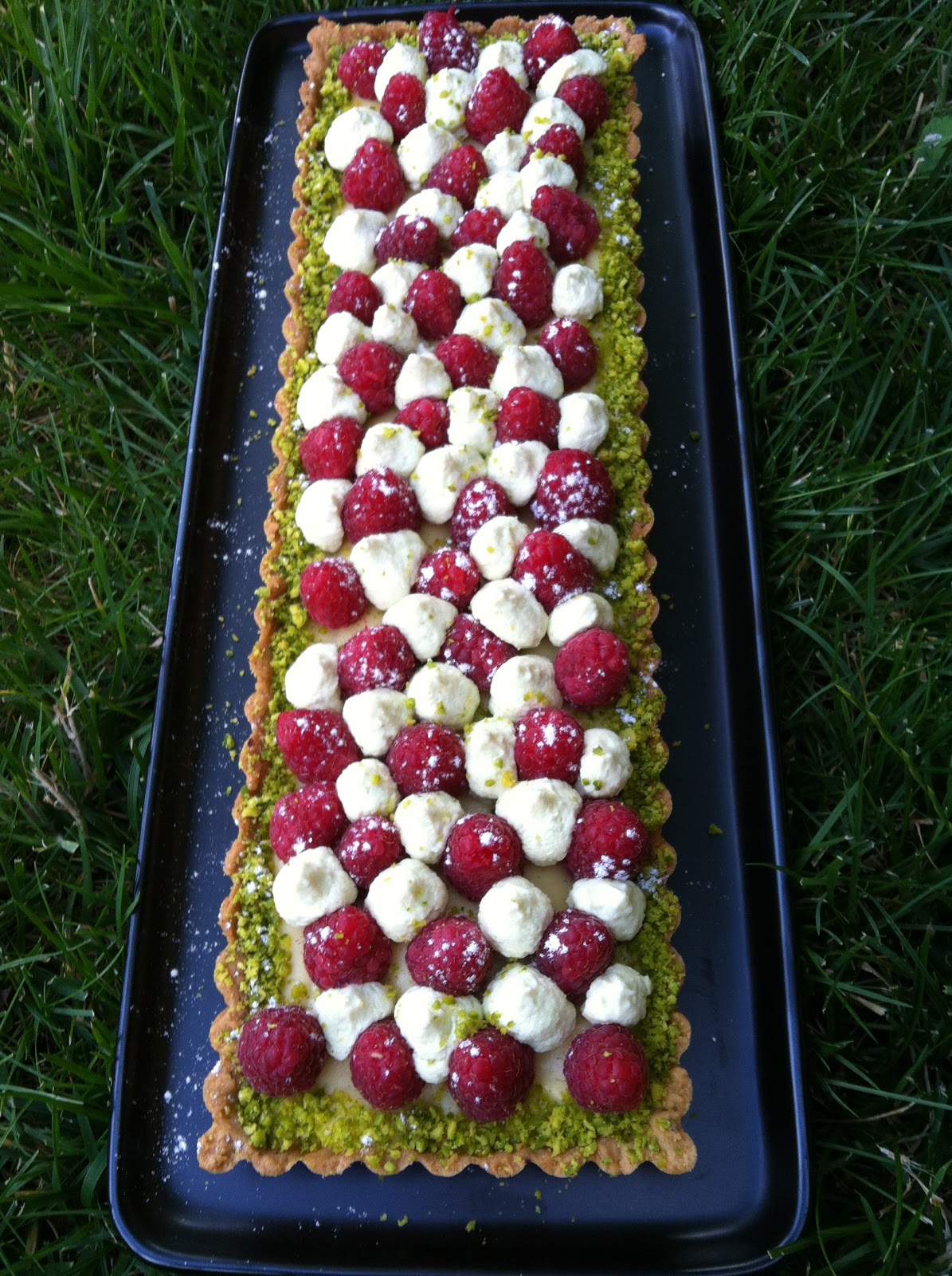 TARTE FRAMBOISES ET CHANTILLY MASCARPONE À LA PISTACHE