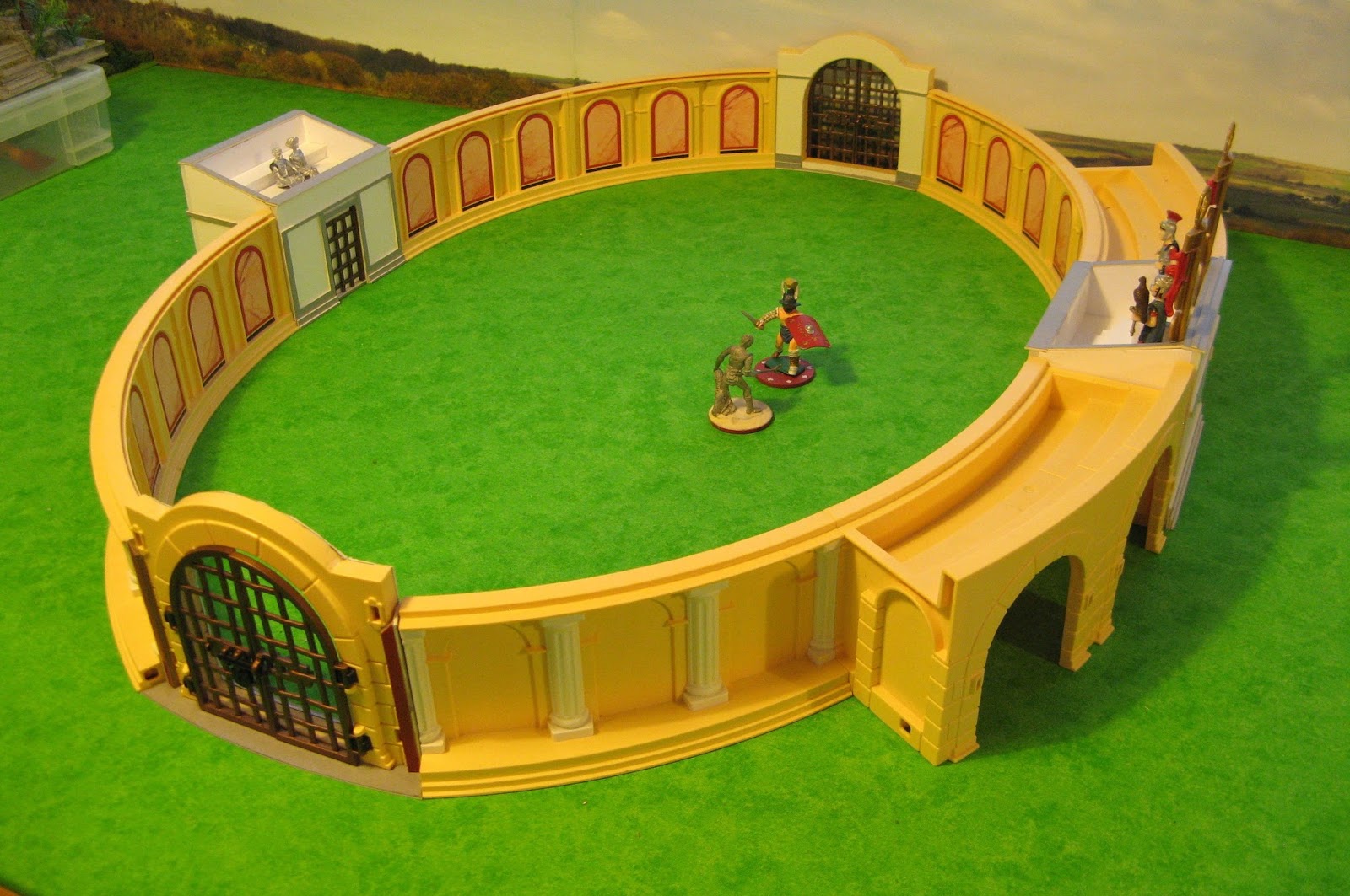 By Toutatis !: Gladiator Arena - finishing off the build ...