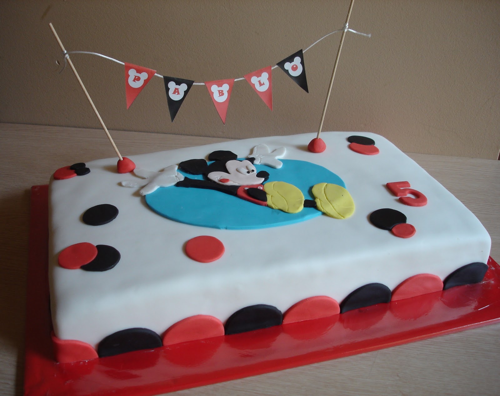 A punto de Cookie: Pastel Mickey Mouse