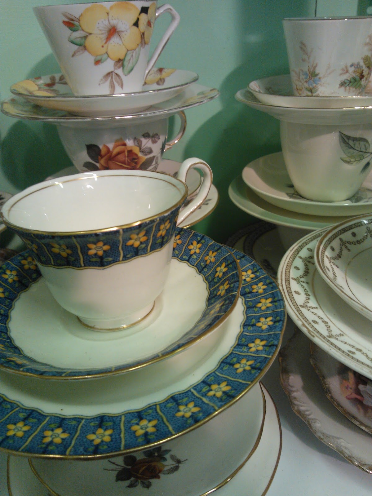 LADA BENAR: PINGGAN MANGKUK LAMA DI CAMDEN TOWN