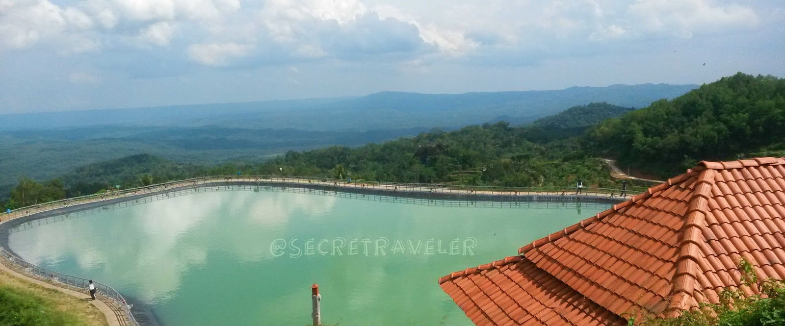 Keindahan Embung di Atas Bukit - Let's go everywhere