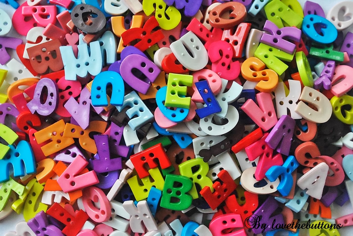 .LoveTheButtons.: LOVETHEBUTTONS : ALPHABET BUTTONS SERIES!!!