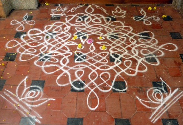 April 2011 Carnival: Spring-Summer Fest - The Keybunch Decor Blog