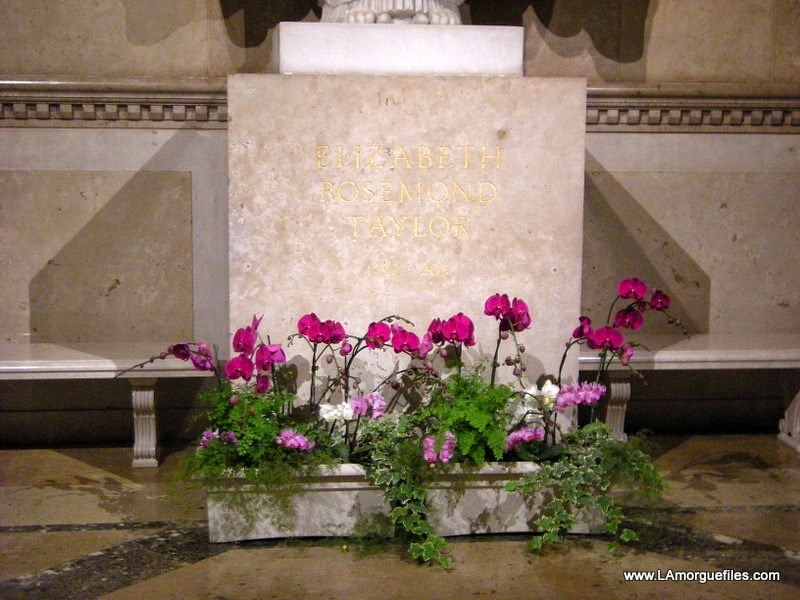 Los Angeles Morgue Files: Actress Elizabeth Taylor 2011 Forest Lawn ...