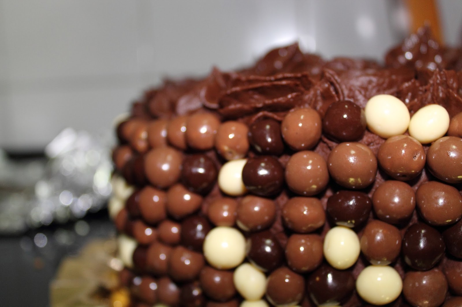 Monik y la Fabrica de Chocolate: Tarta de chocolate y Maltesers
