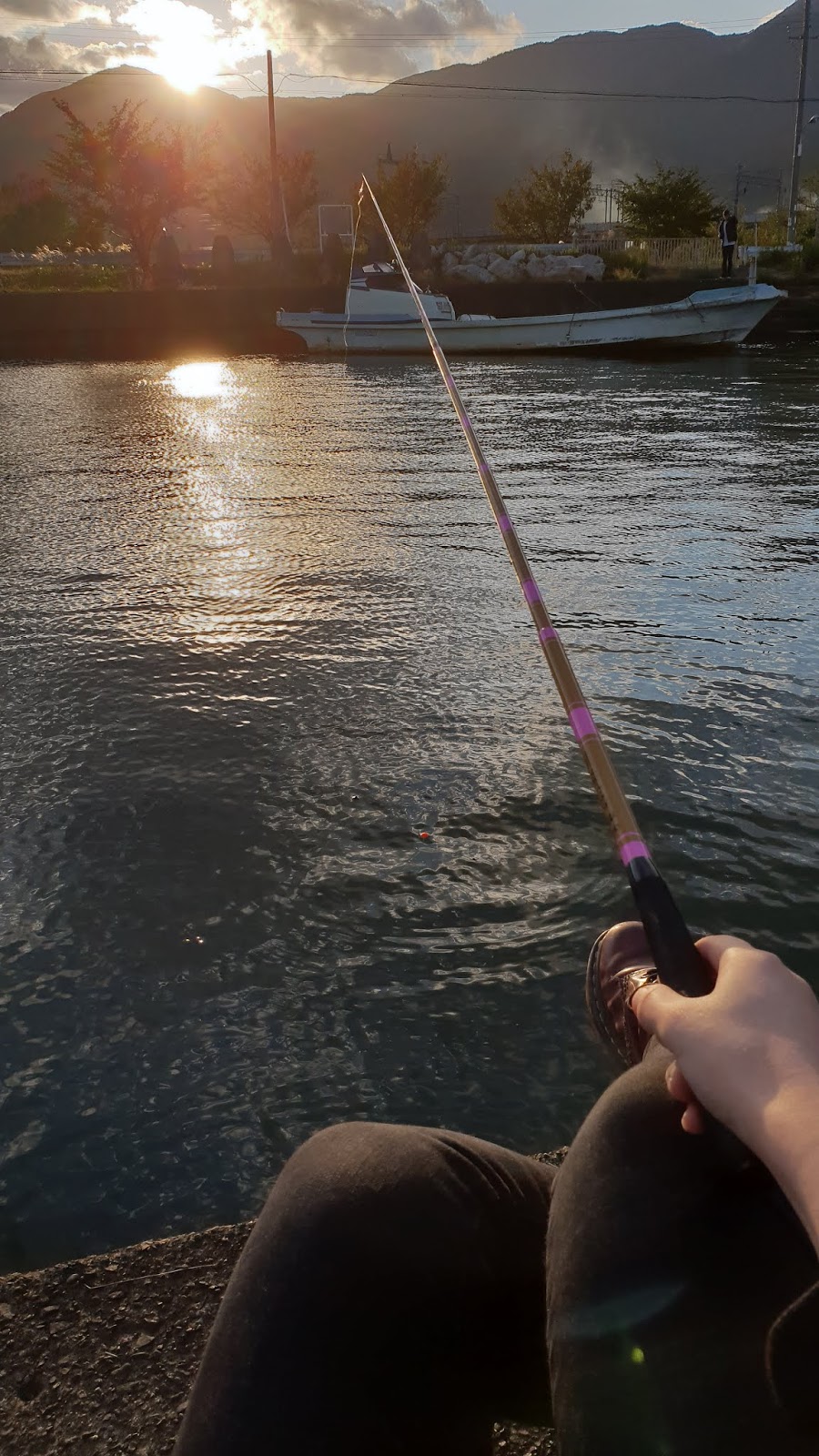 Bass Fishing at Lake Biwa in Shiga Japan Hostel/Guesthouse Blog in Japan