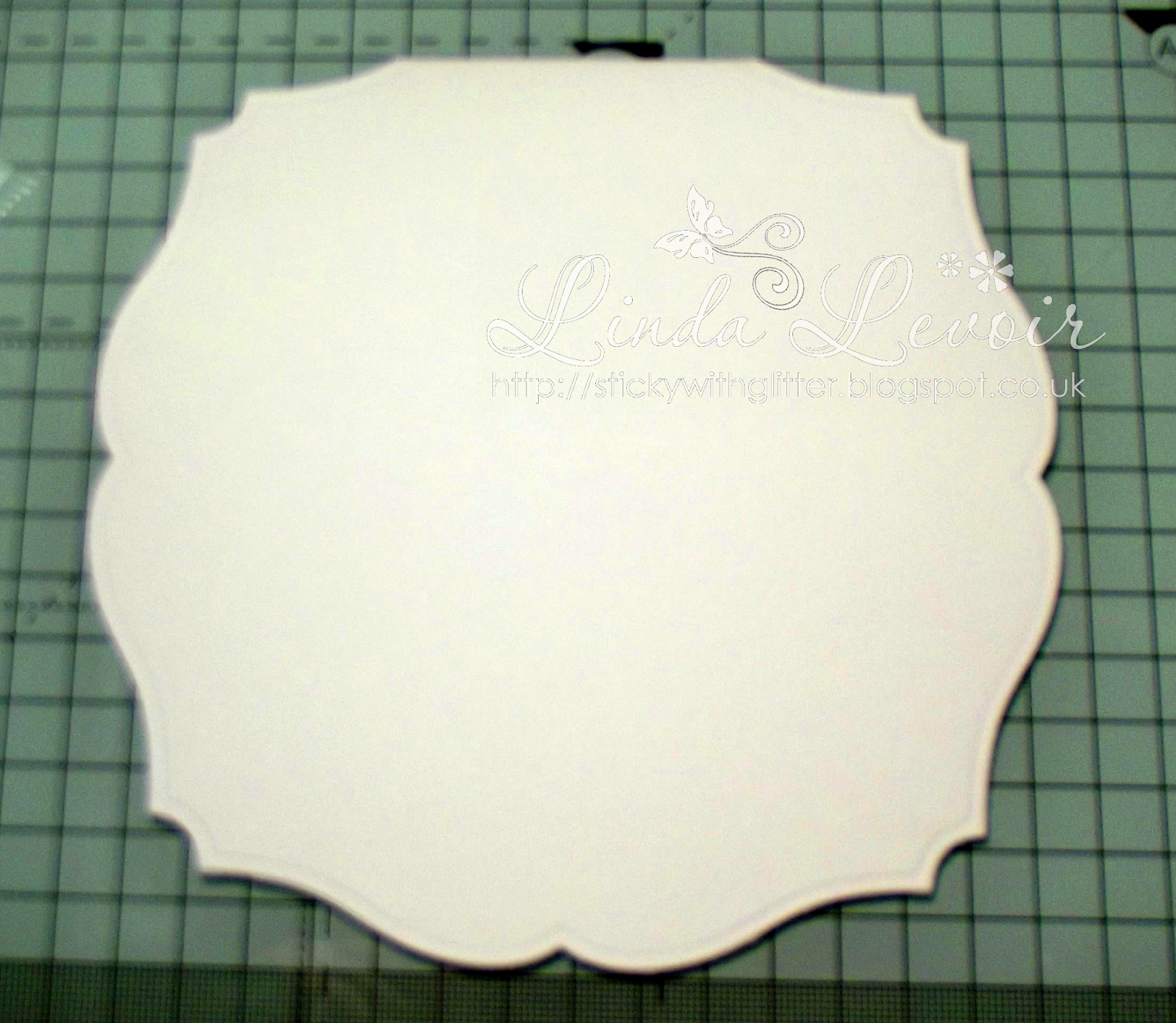 SWG Tutorials: How To Make a Shaped Card