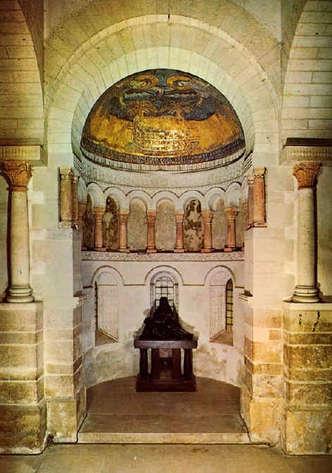 EL CAJON DE LOS CONOCIMIENTOS: ÁBSIDE