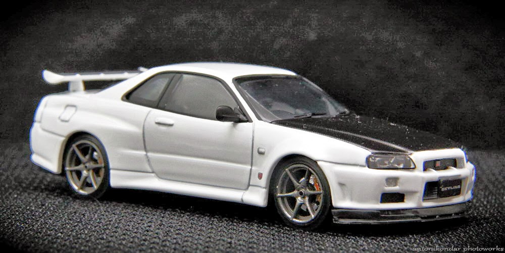 AKON 1/43 Garage: "R34 V-Spec II N1 & ER34 Nismo 2.5 GT