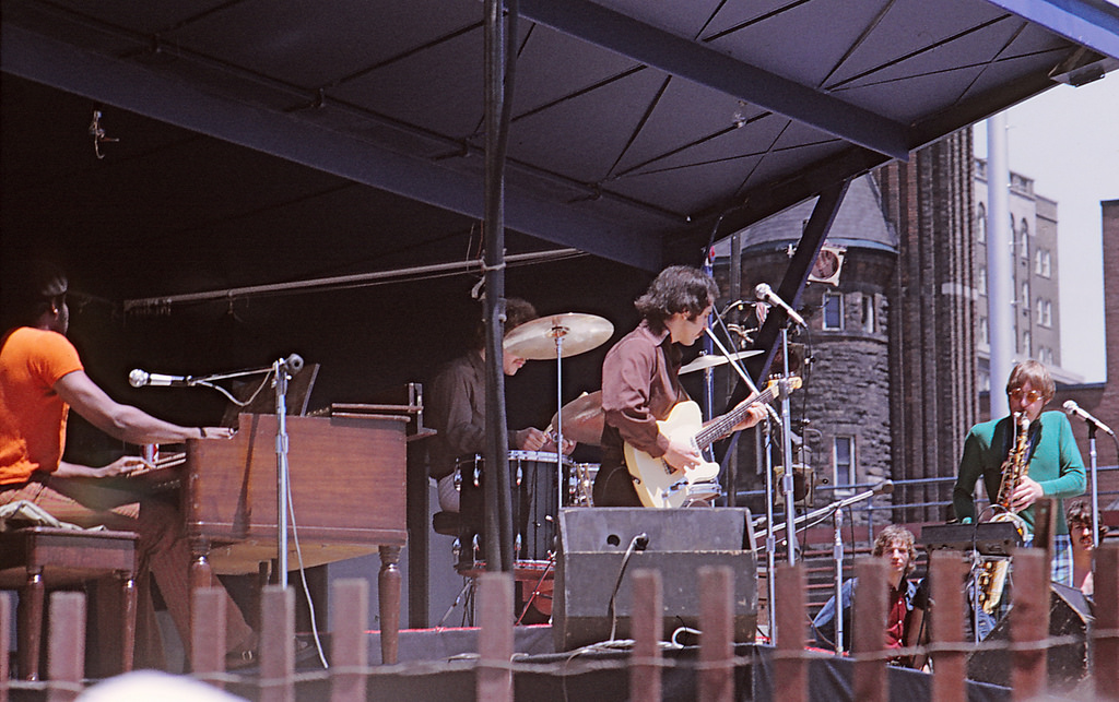 Wonderful Color Photographs of the Toronto Pop Festival, June 1969 ...