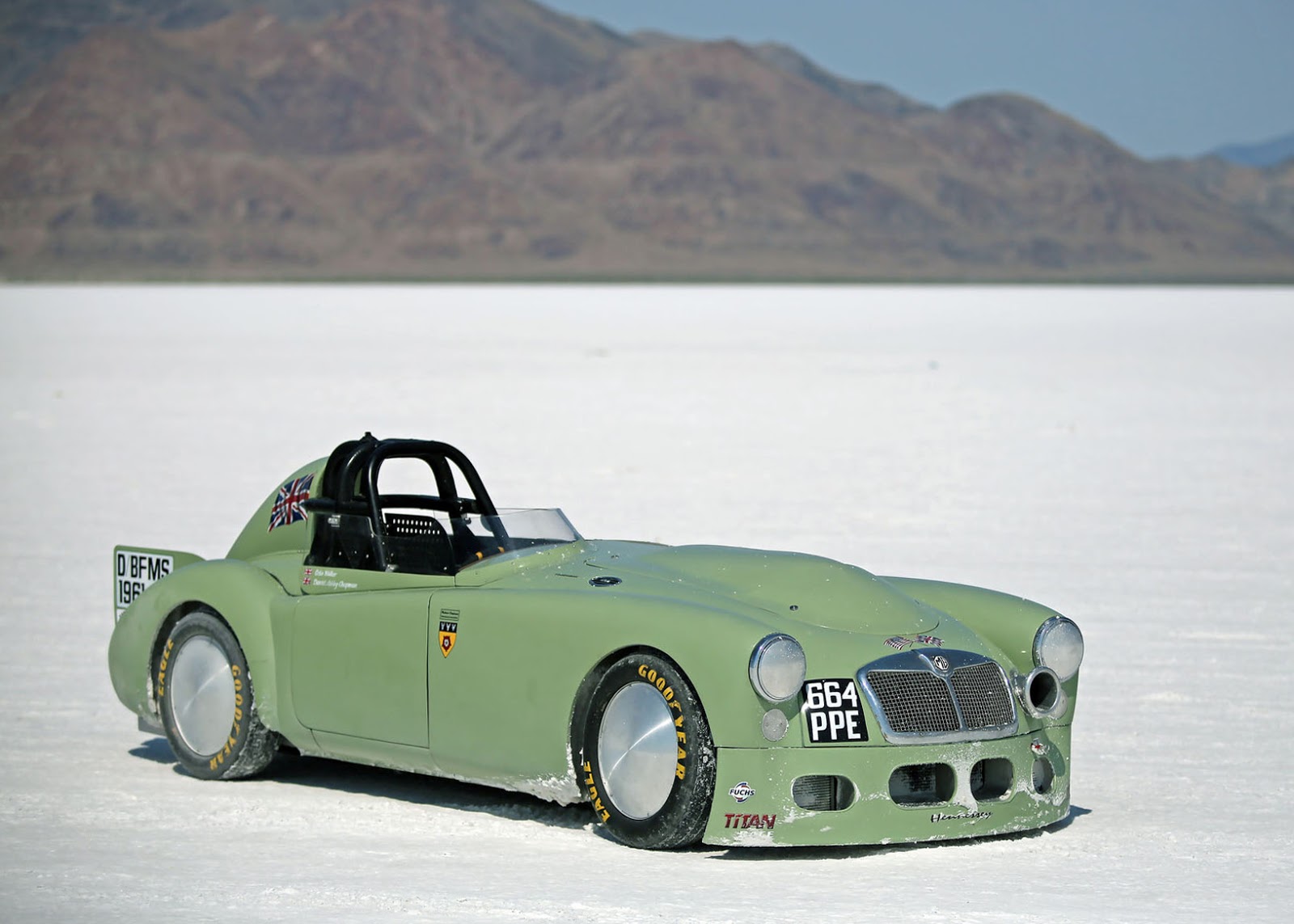 Just A Car Guy: 1961 MGA with a 675 hp Ford 5 liter has been trying for ...