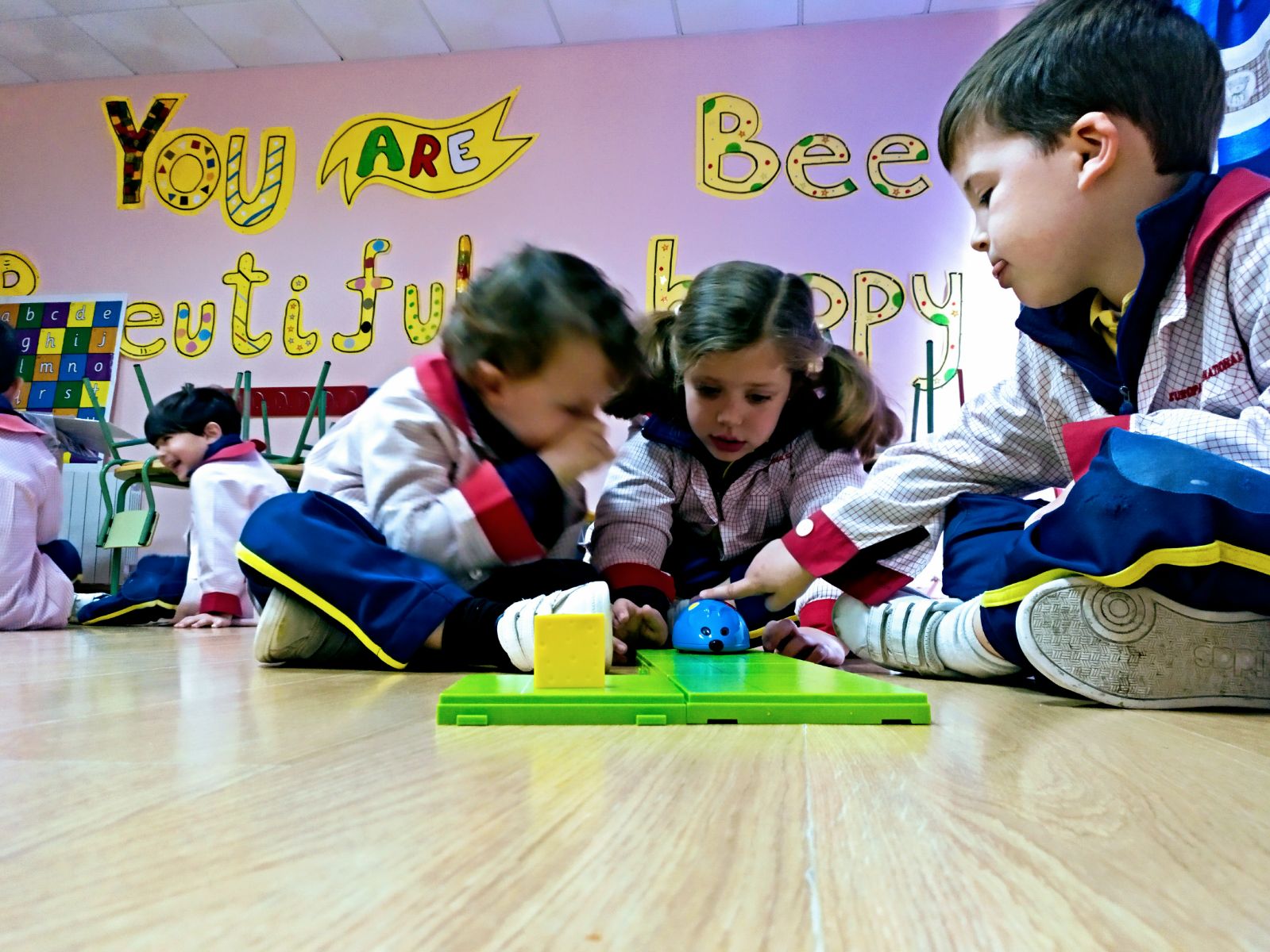 Aprendemos con Colby, el ratón robot programable