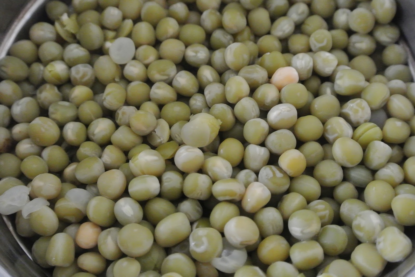 Praba's yummy experiments: Pattani Sundal