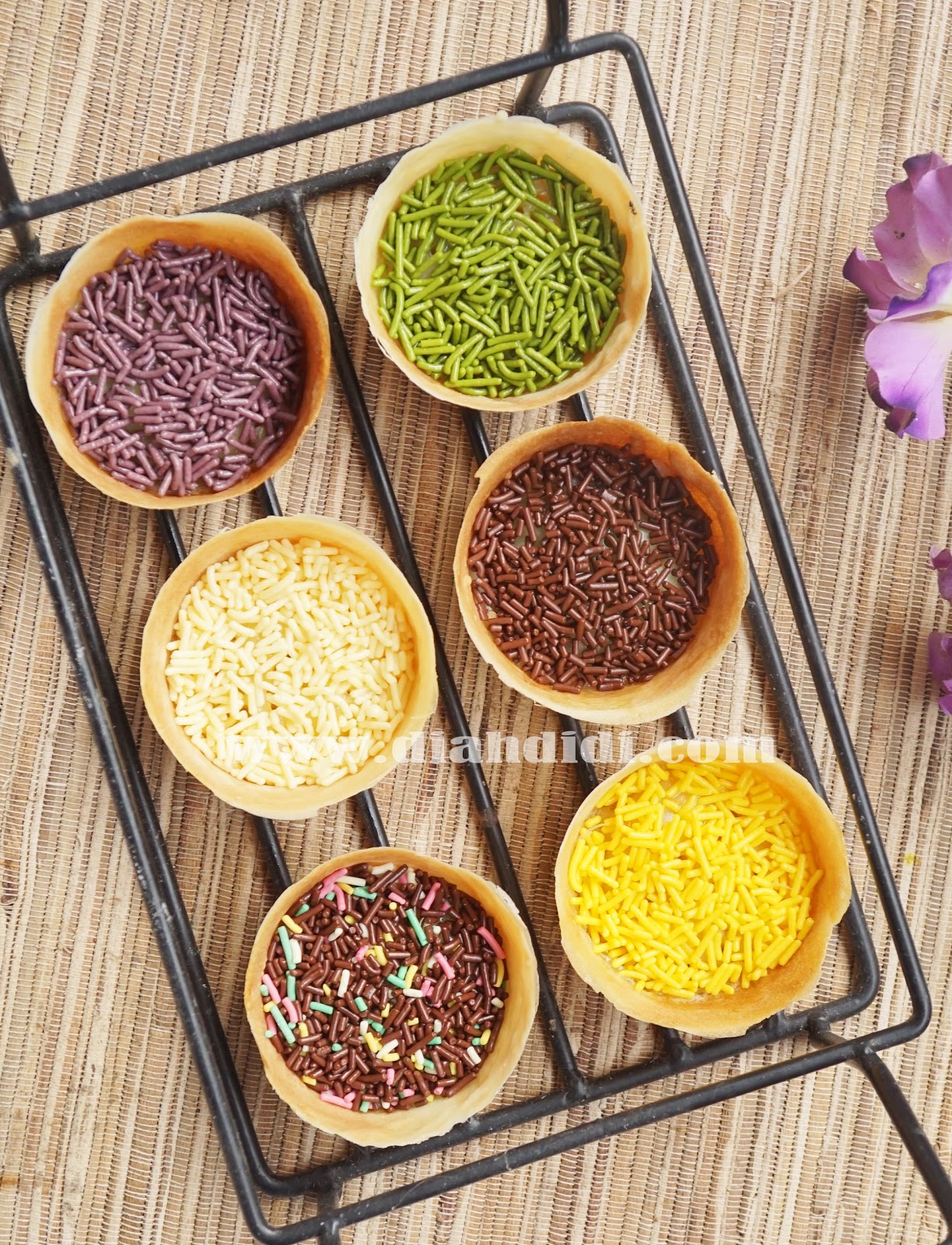 Diah Didi's Kitchen: Martabak Mini Dengan Ragi Instan