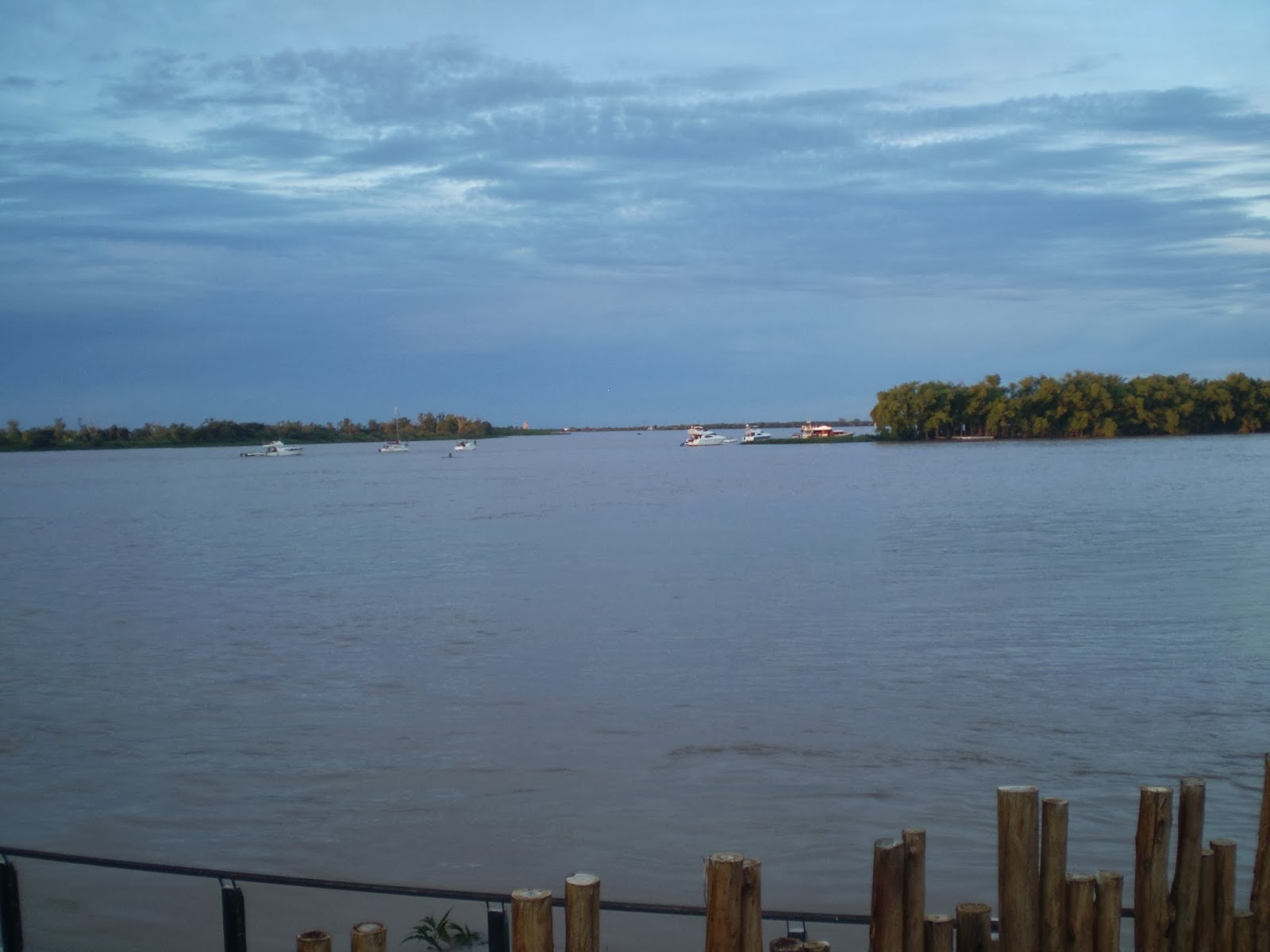 Palabra del interior: Costanera.