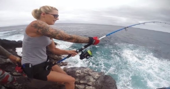 International Fishing News: VIDEO: 200+ pound tuna hooked from the rocks