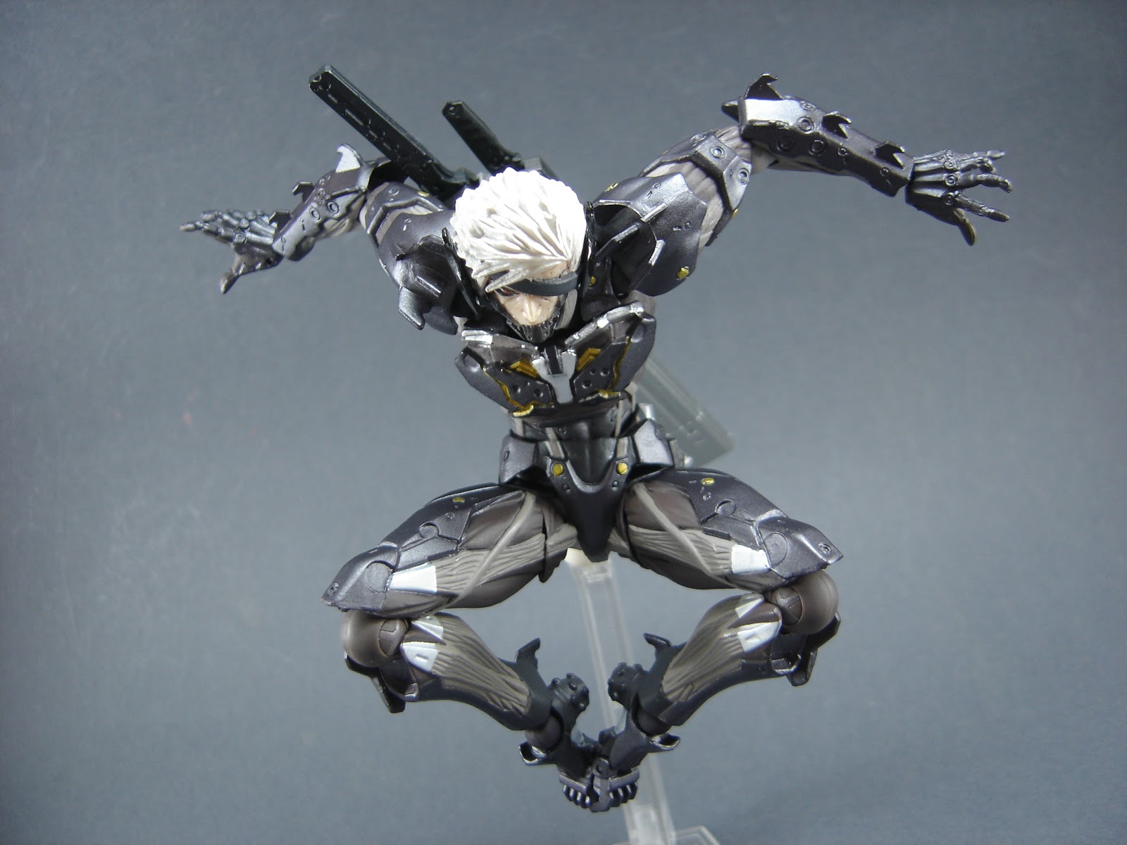 Lightning Ace's gundams: Revoltech Raiden from metal gear rising ...