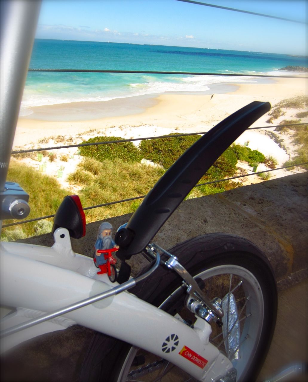 Love the Fold: An Easter Bicycle - the Dahon Dove