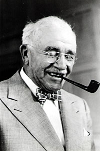 Famous Pipe Smokers: Samuel McLaughlin