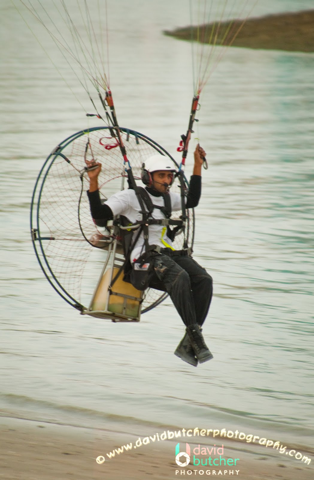 David Butcher Photography: Powered Hangglider on Sharjah Beach