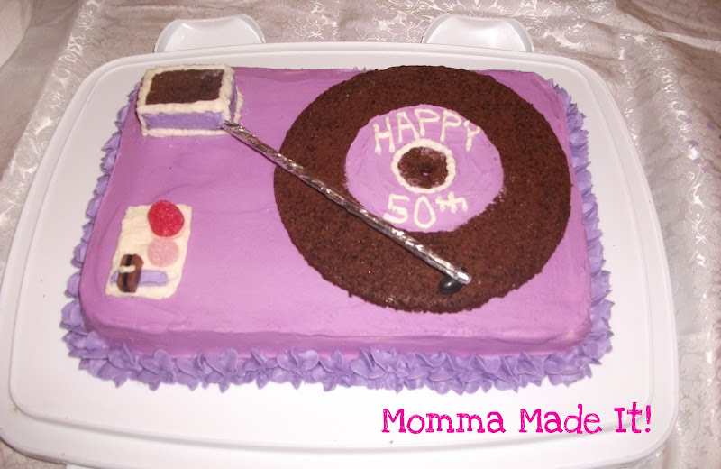 Momma Made it!: Make It Monday! Record Player Cake!