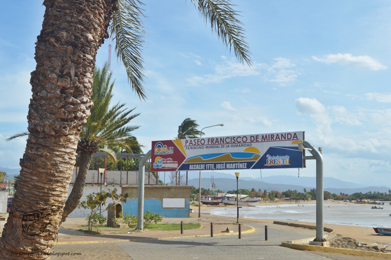 FURGONETA AZUL: CORO, LA VELA Y ADÍCORA-ESTADO FALCÓN.